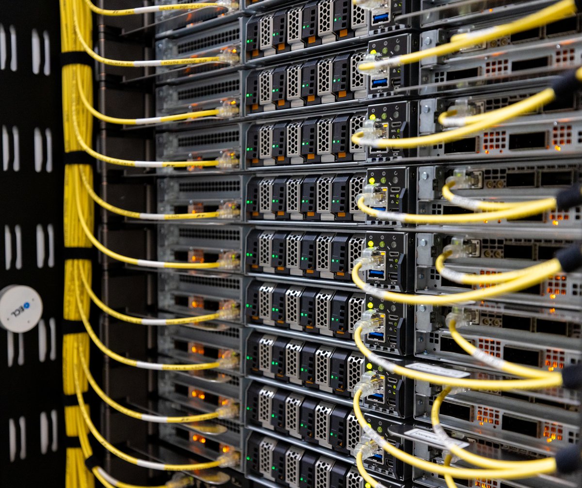 Lambda and ECL Bring the First Hydrogen-Powered NVIDIA GB300 NVL72 ...